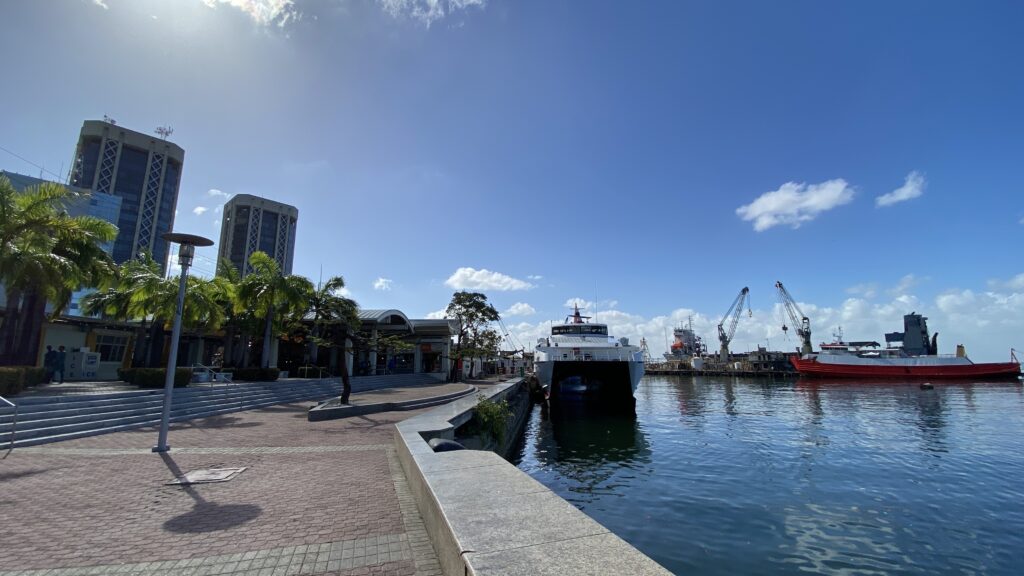 トリニダード・トバゴ 出張 – 航海計器｜株式会社タモット